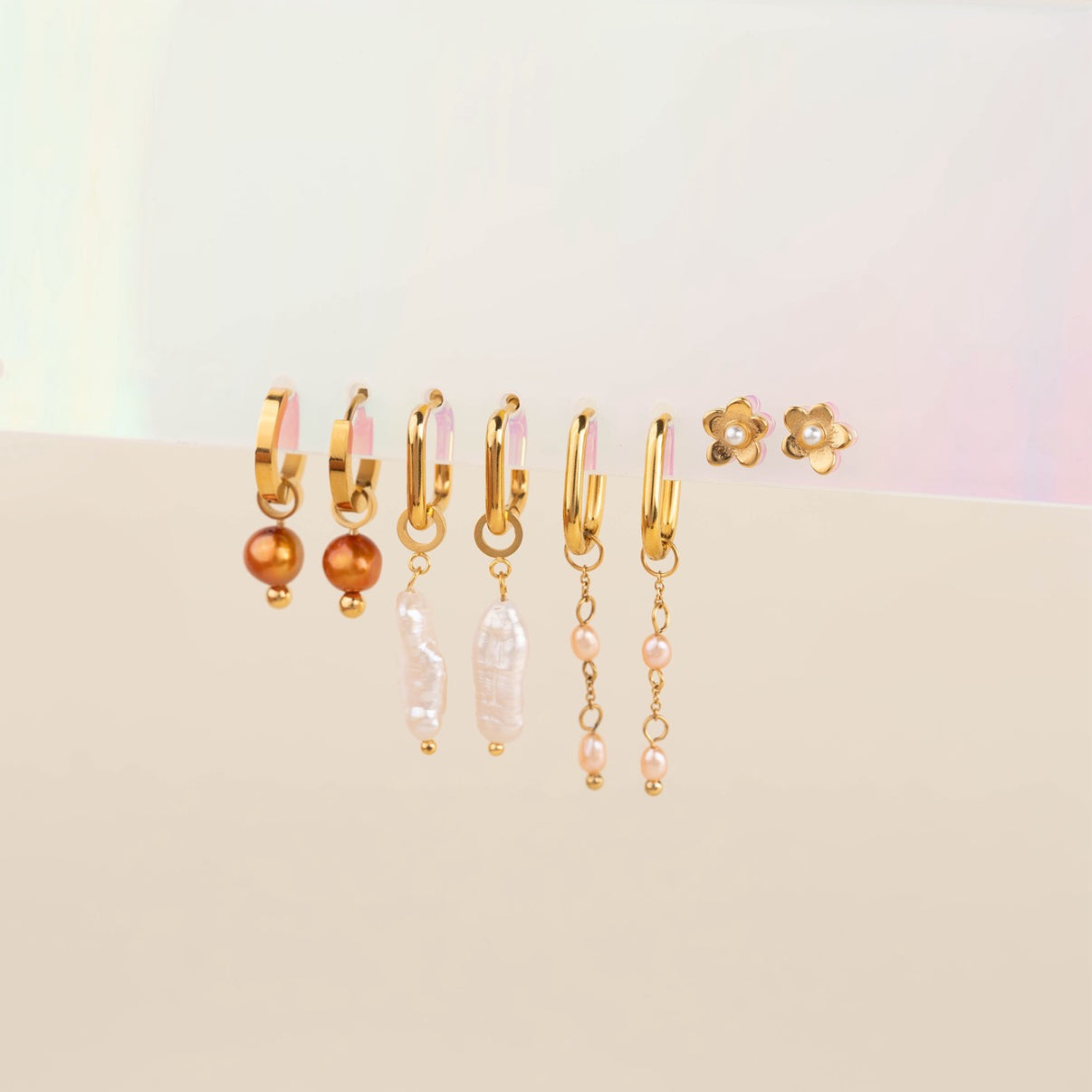 Mini Pearl Flower Stud Earrings – Oh Clementine